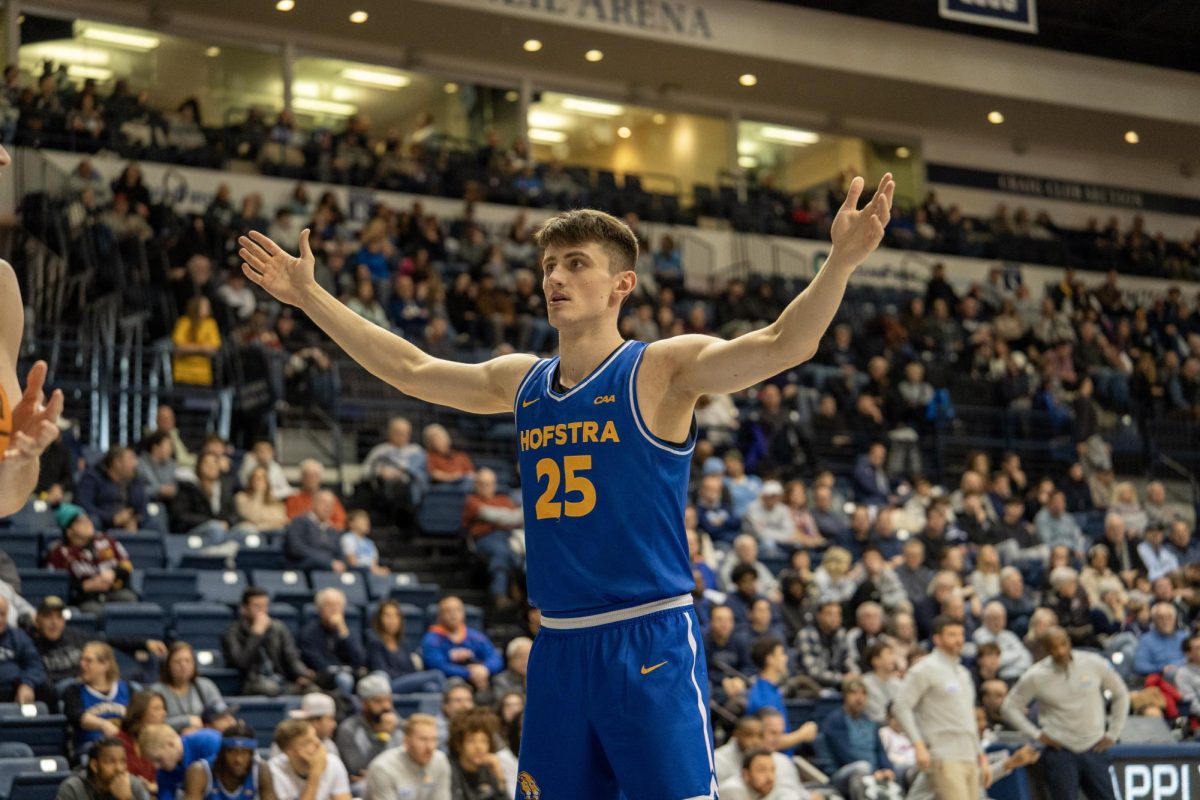 Men’s Basketball – The Hofstra Chronicle
